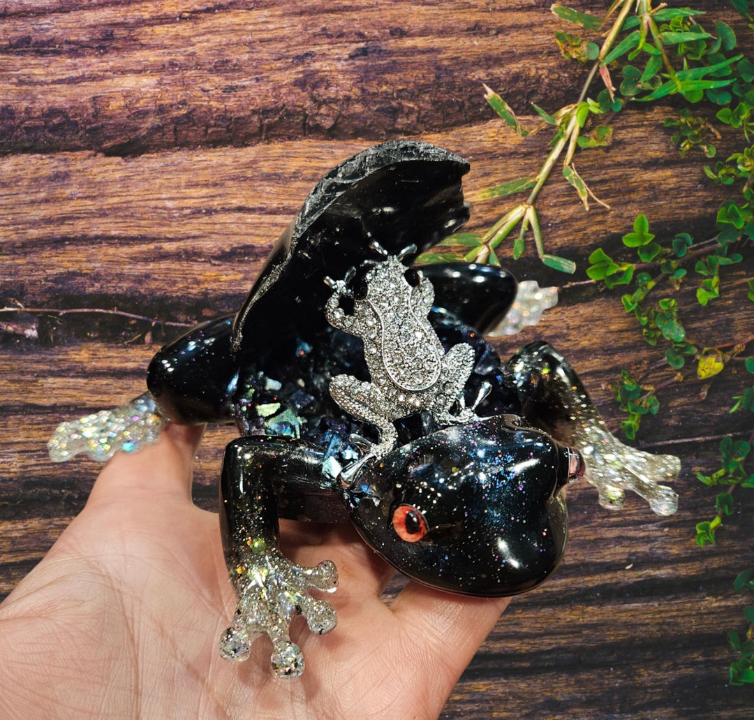 Black Obsidian Resin Frog/ Glass / Amphibian/ Frog / Gemstone / Custom ...
