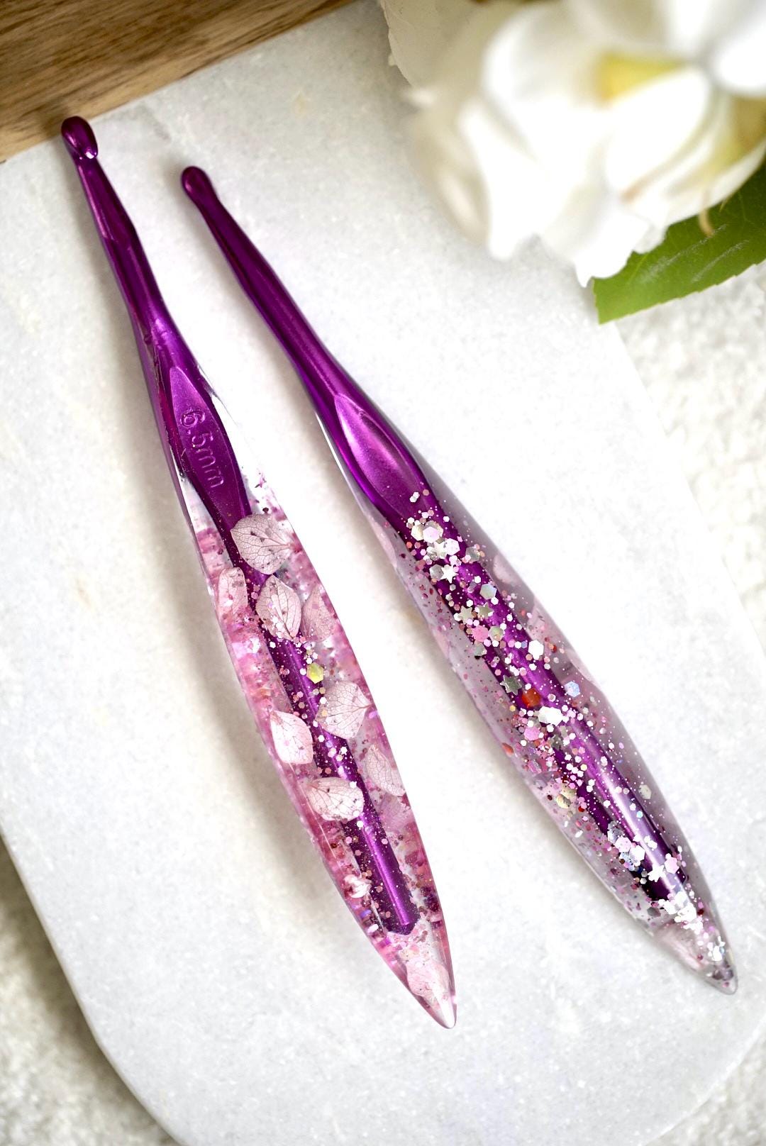 Customised Crochet Hook Metal Personalised Ergonomic Sparkly Resin ...