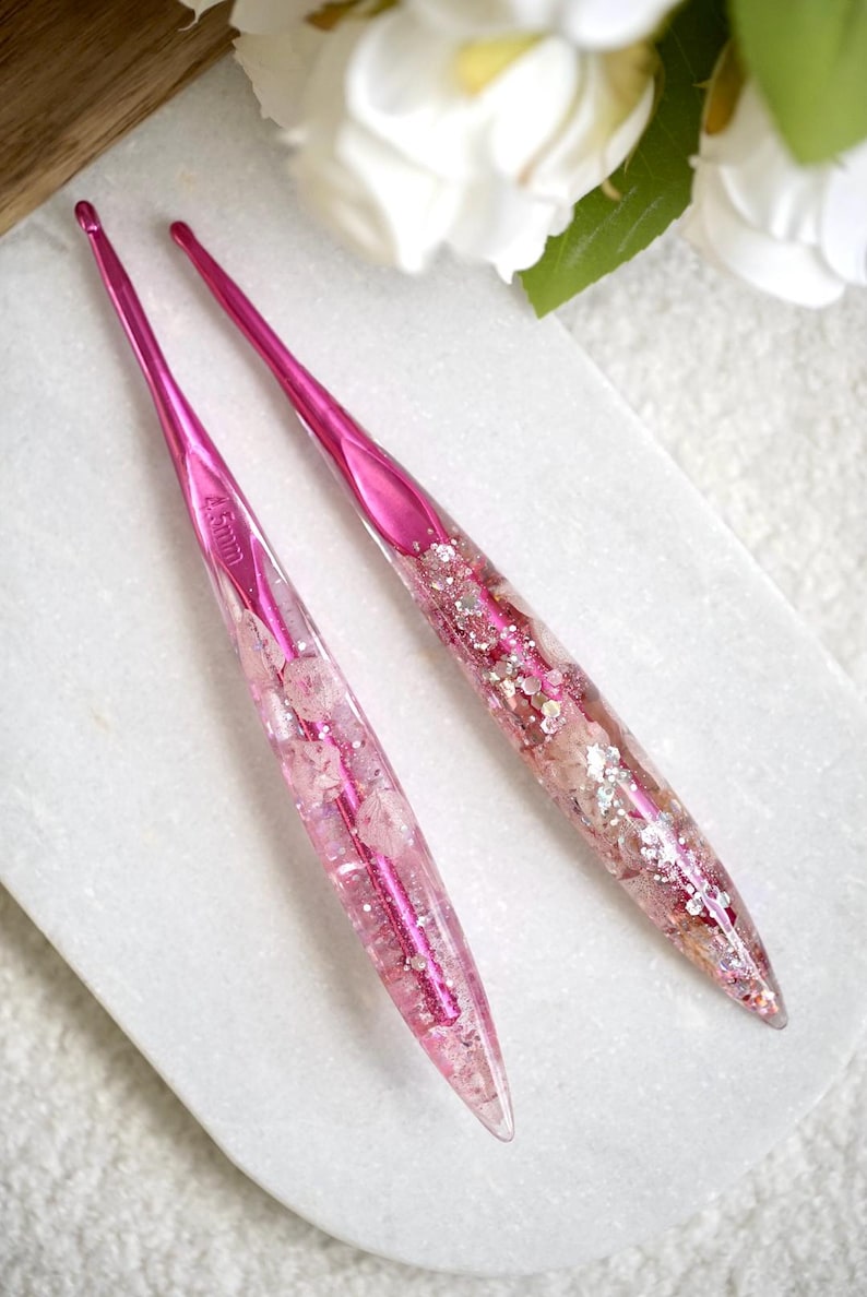 Resin Crochet Hook Ergonomic Handmade Glitter Floral Sparkly - Etsy