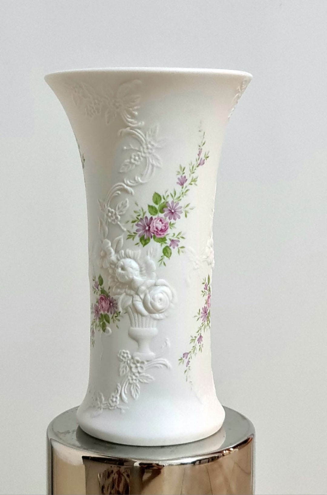 Vintage Kaiser Porcelain Vase: Bavarian Floral Decor, 1960s - Etsy