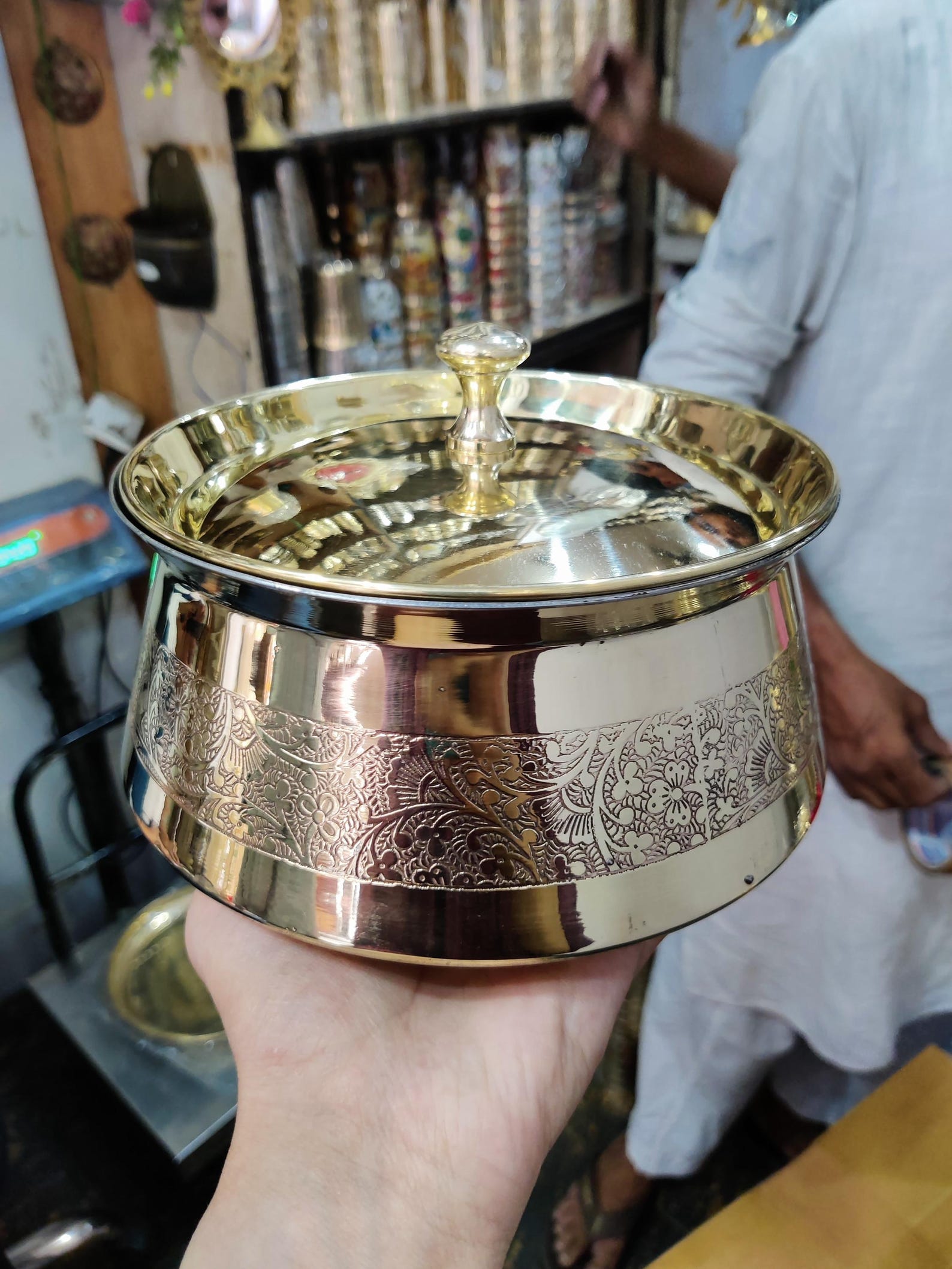 Brass Handi Pot With Lid – 2L Traditional Handcrafted Storage Vessel ...