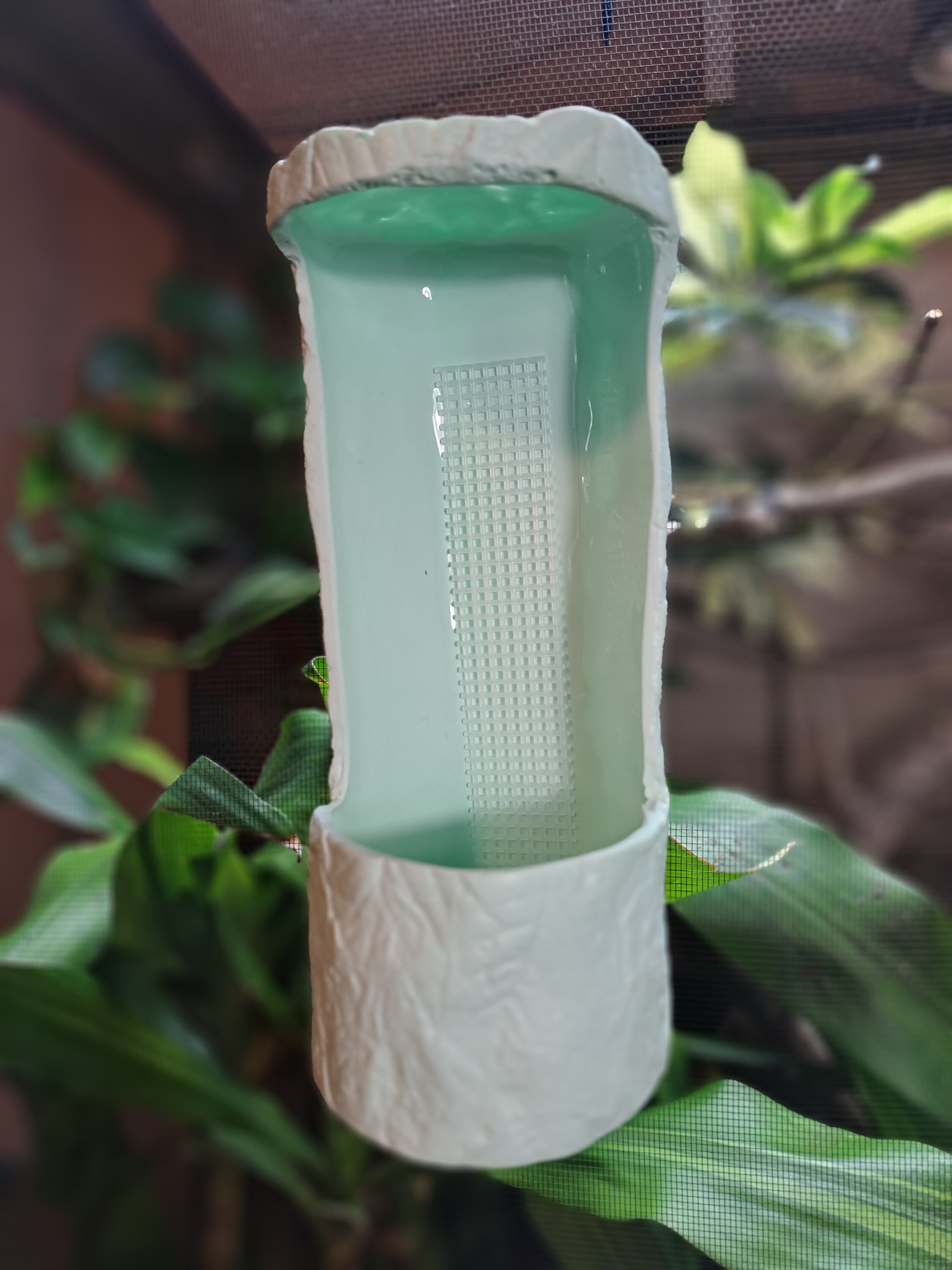 Naymars' Lizard-alley Cricket Feeder. Durable Made in the USA Chameleon ...