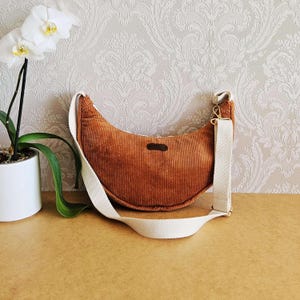 Crescent Bag Sewing Pattern, Half Moon Crossbody Bag, Hobo Shoulder Bag ...