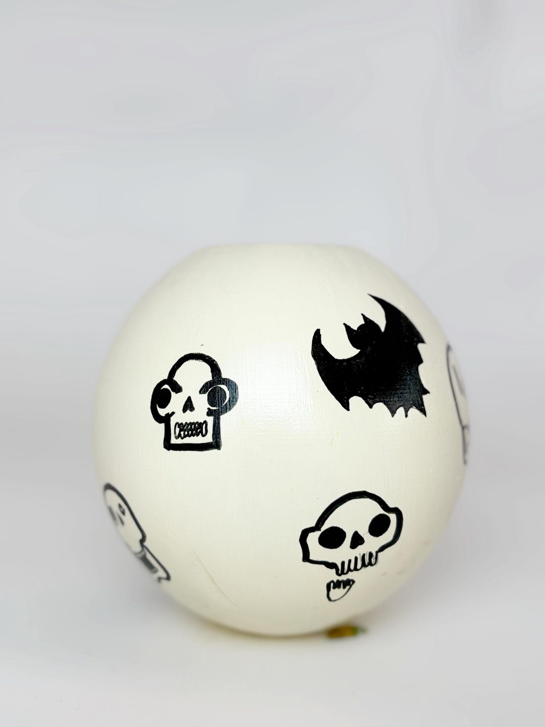 Hand-painted Skull & Bat Halloween Furniture Foot | 15cm Beech Wood ...