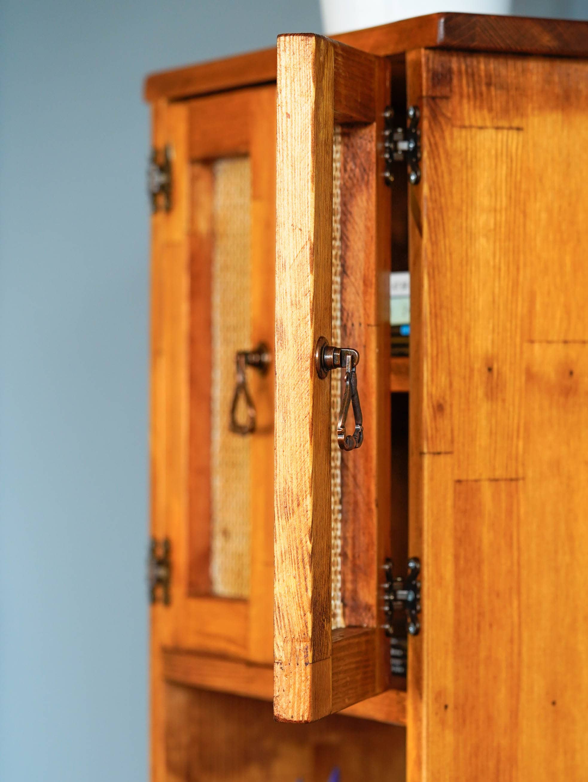 Cupboard With Hazeran on Top 2 Covers, One Shelves, Multipurpose ...