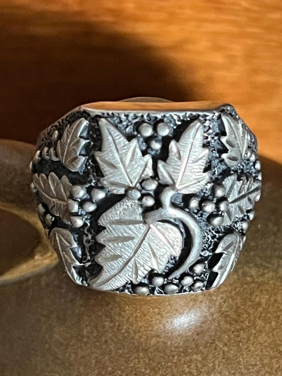 Black Hills Gold Sterling Wheeler Leaves Ring - Gem