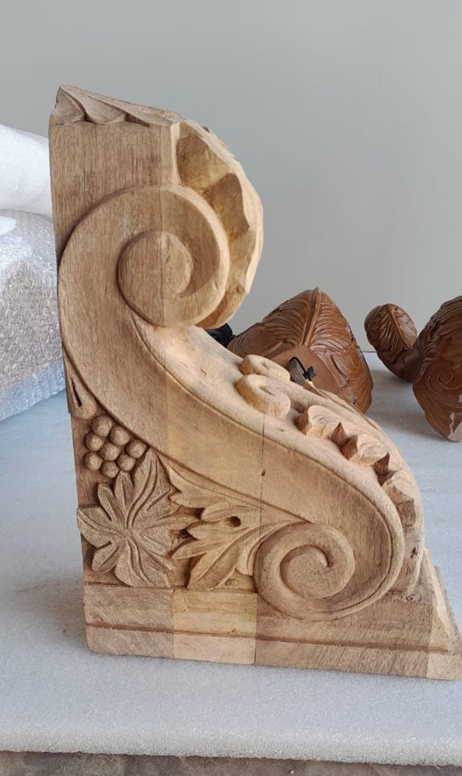 Hand-carved Wood Corbel Carving Large Classic Open Handcrafted Lovers ...