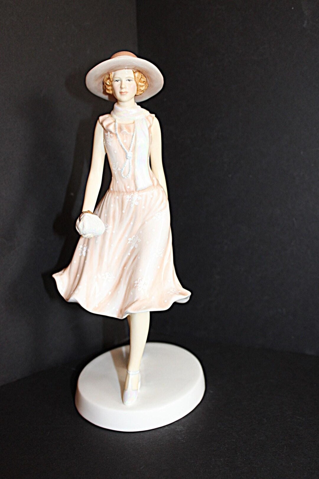 Royal Doulton VERY RARE Prototype Daisy Hn5680 Figurine Statue Lady in ...