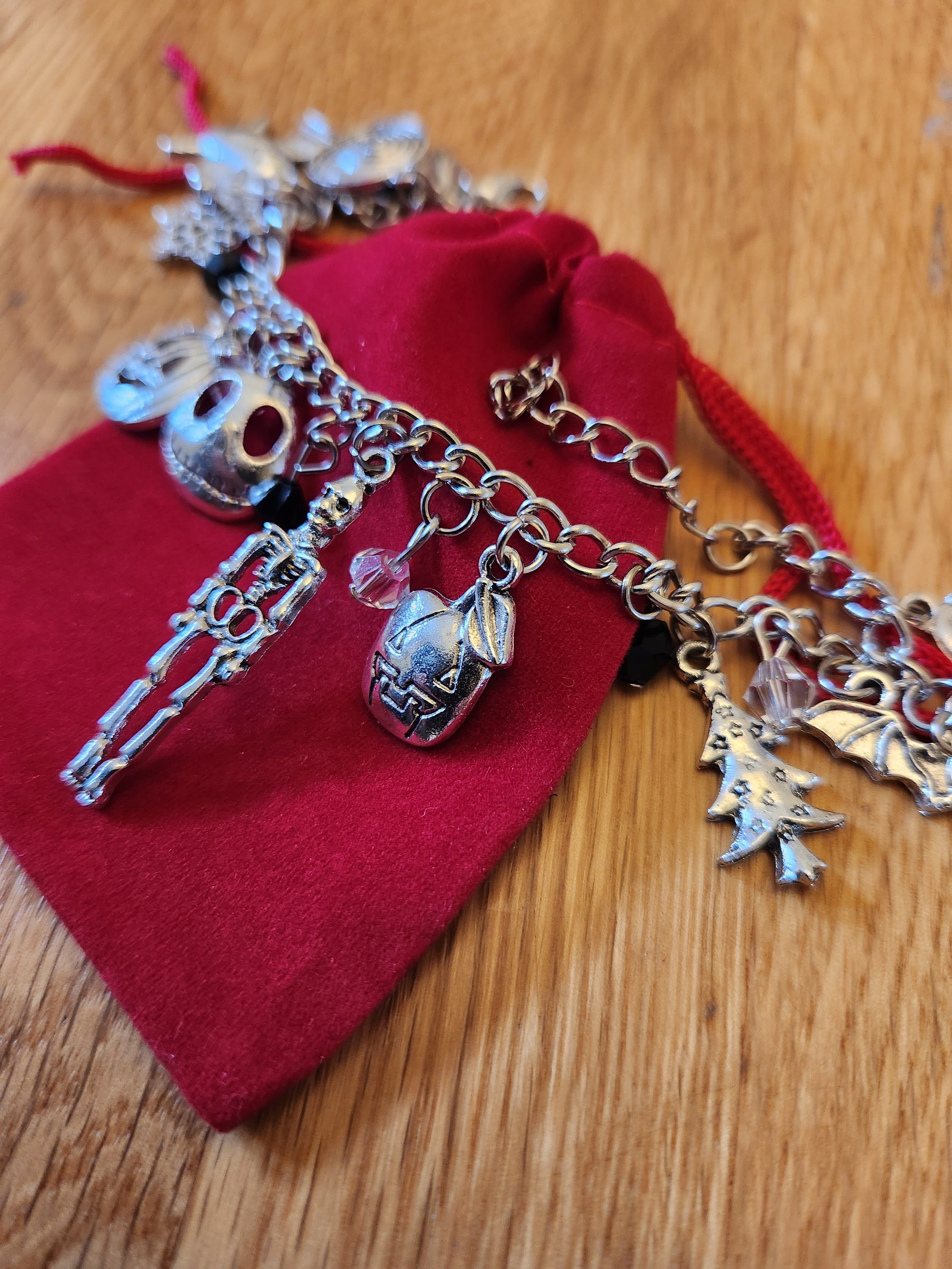 Gothic Charm Bracelet Jewellery 10 Charms Ghost Skeleton Bat Snowflake ...