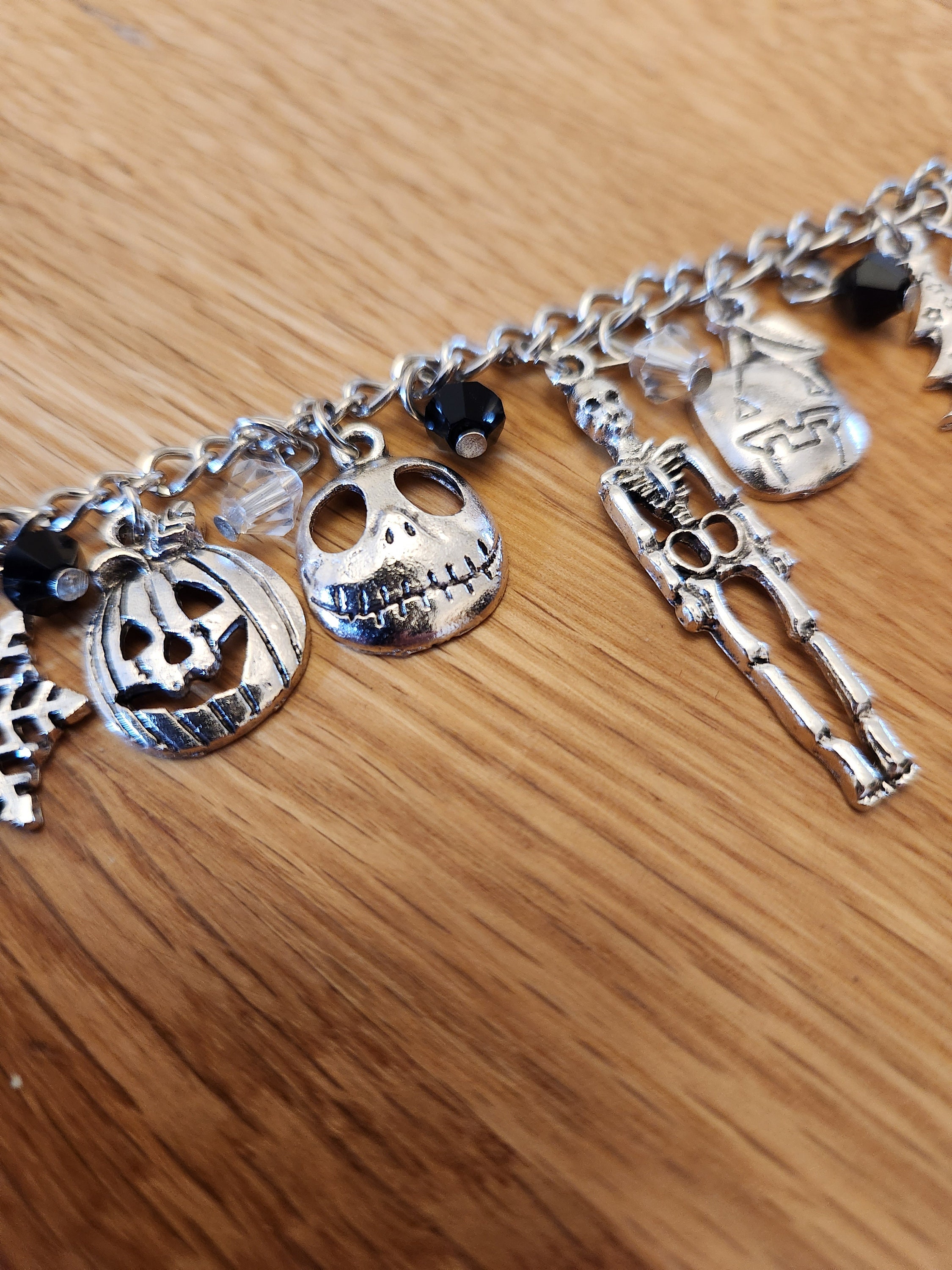 Gothic Charm Bracelet Jewellery 10 Charms Ghost Skeleton Bat Snowflake ...