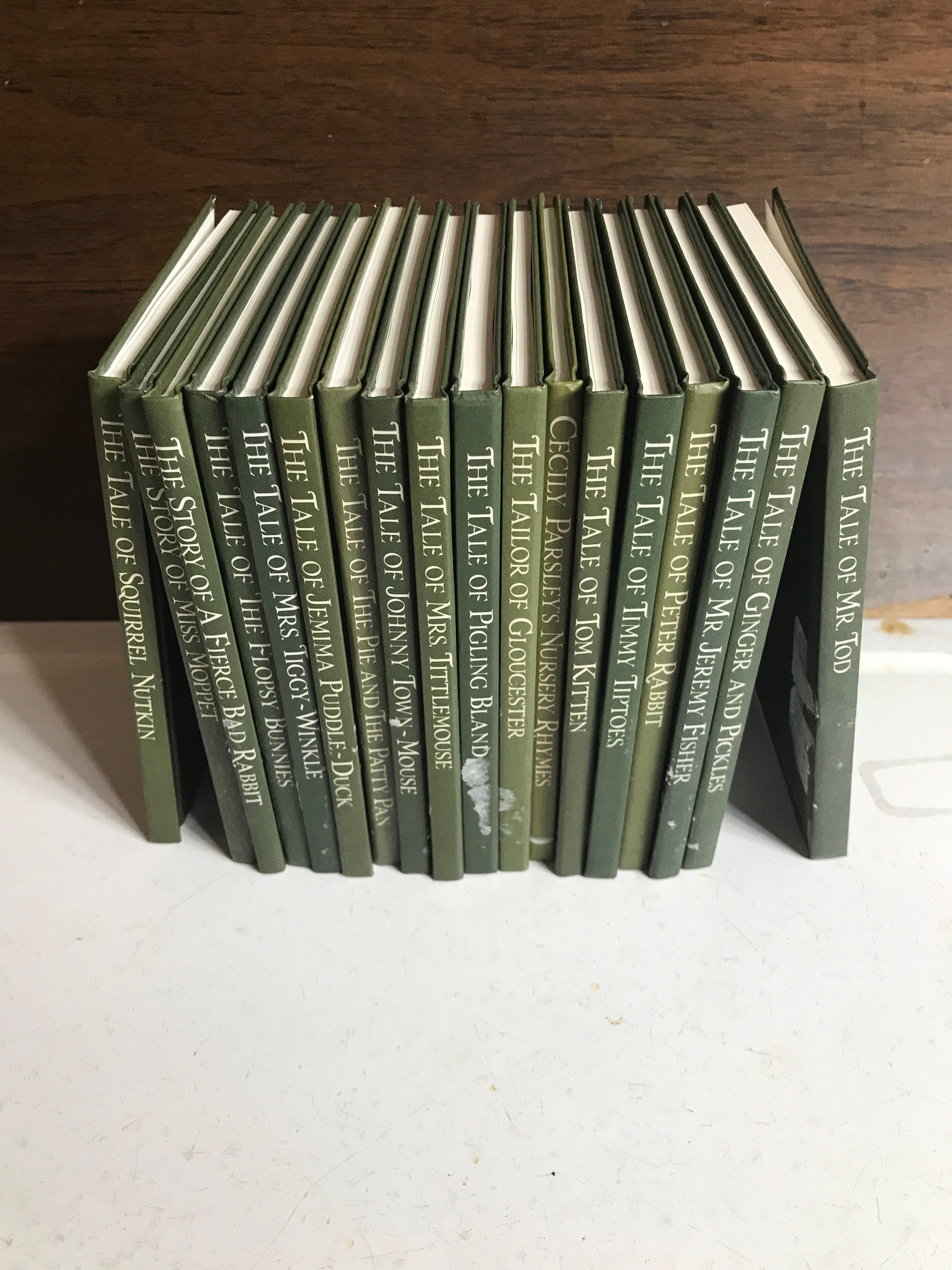 18 Green Beatrix Potter Tale of Peter Rabbit Series Green Hardcover ...