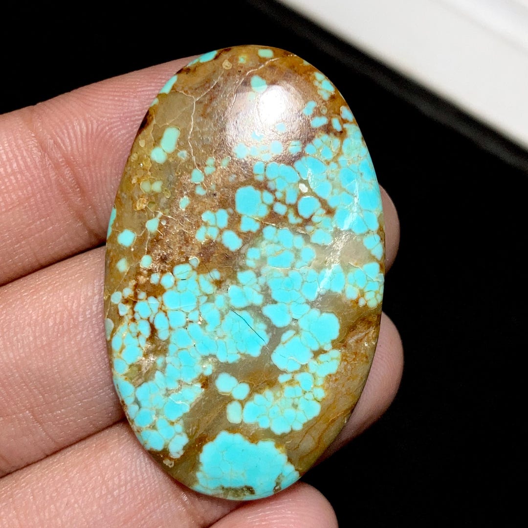Number Eight Turquoise Cabochon, 39x24x4mm Oval Shape 24.8crts Gemstone ...