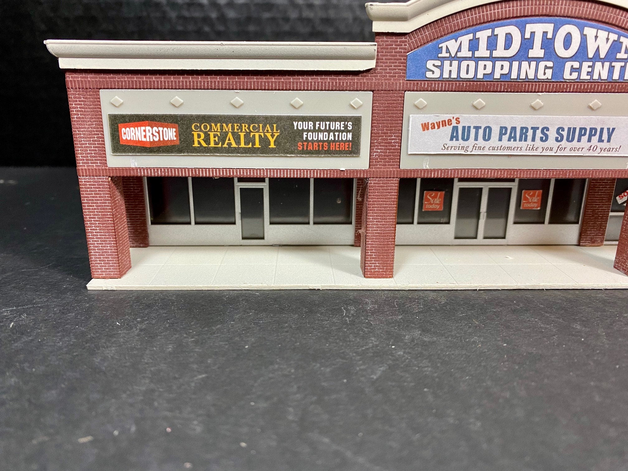 Walthers Custom HO Scale Model Railroad Built Building Design Train ...