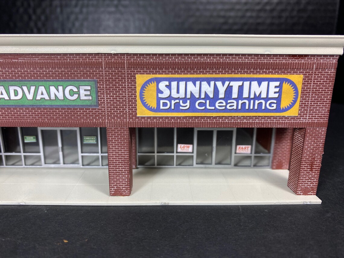 Walthers Custom HO Scale Model Railroad Built Building Design Train ...