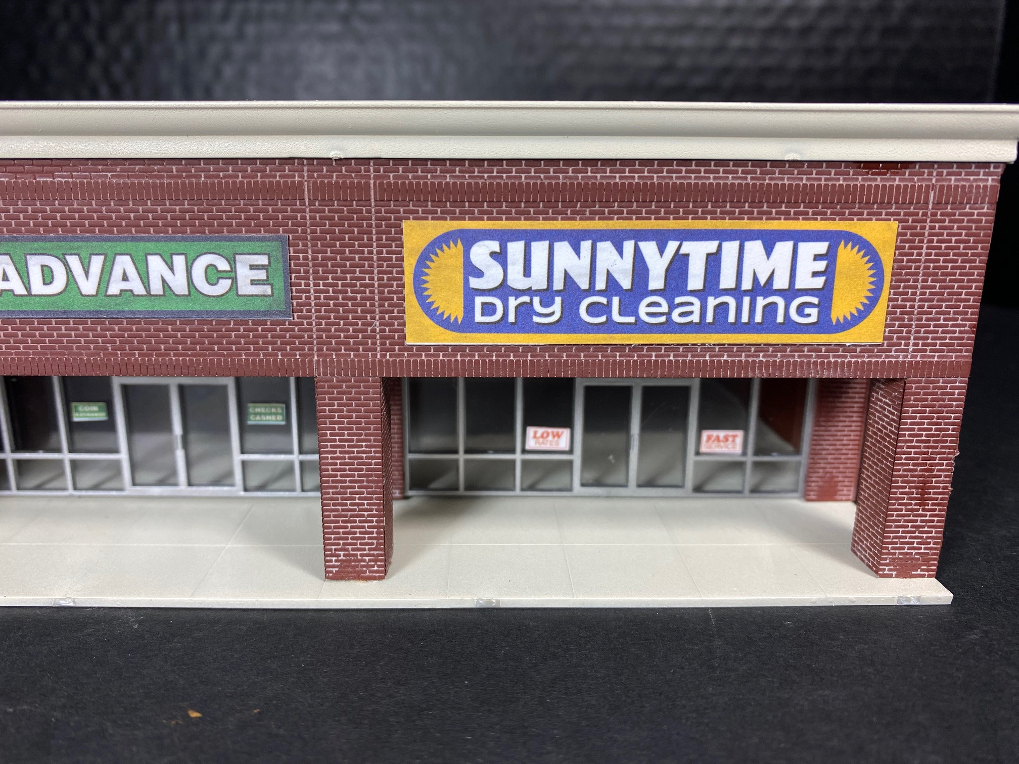 Walthers Custom HO Scale Model Railroad Built Building Design Train ...