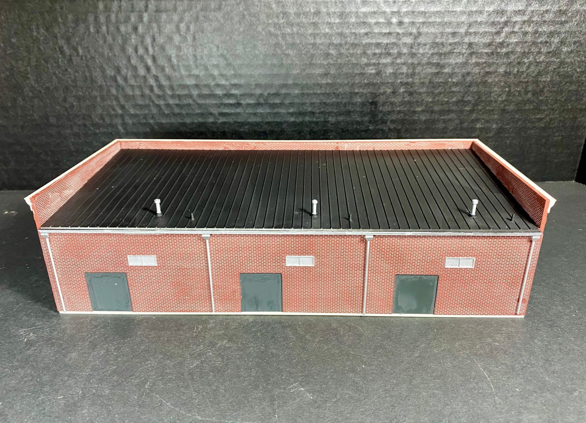 Walthers Custom HO Scale Model Railroad Built Building Design Train ...