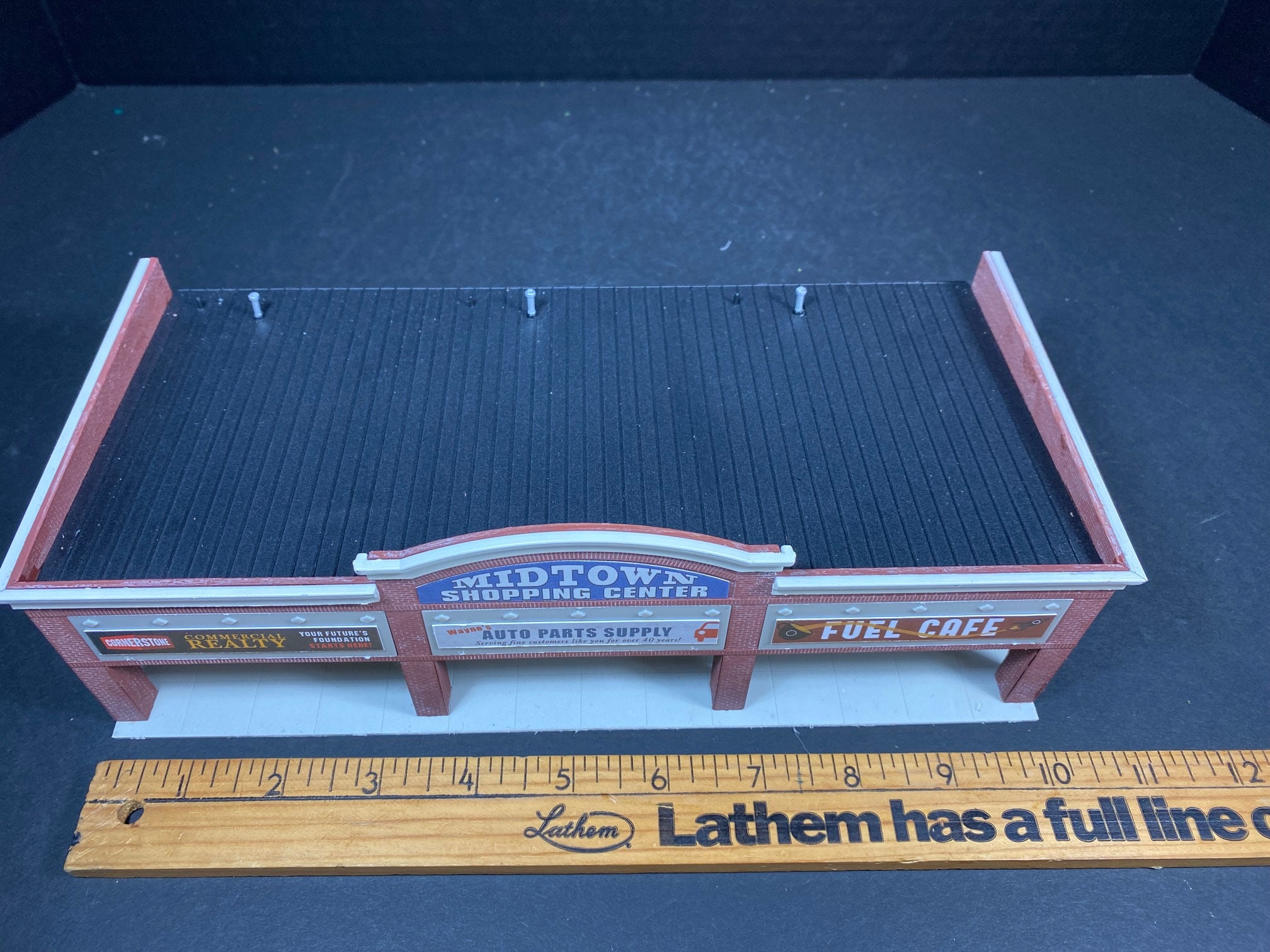 Walthers Custom HO Scale Model Railroad Built Building Design Train ...