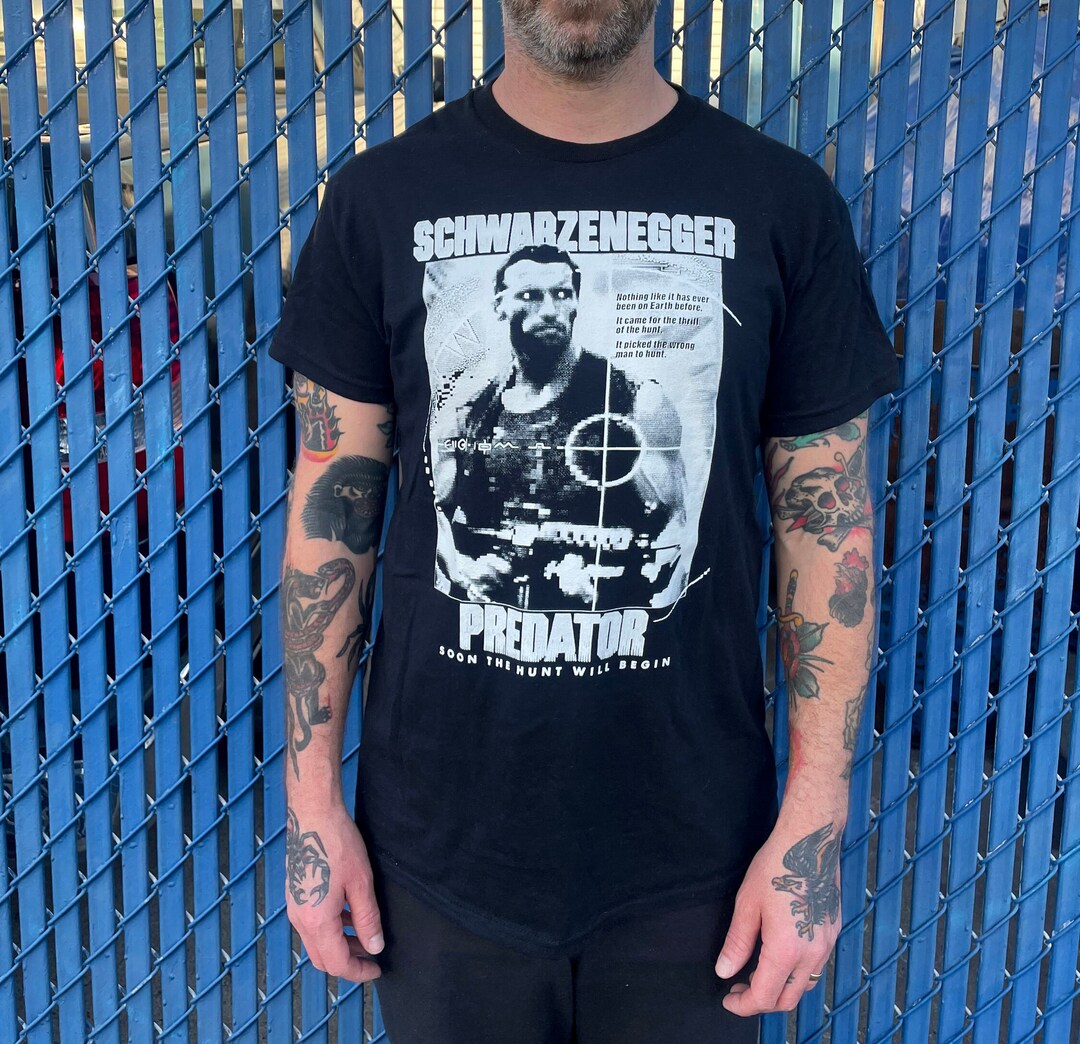 Predator Men's T-shirt Schwarzenegger Top American Action Film Merch ...