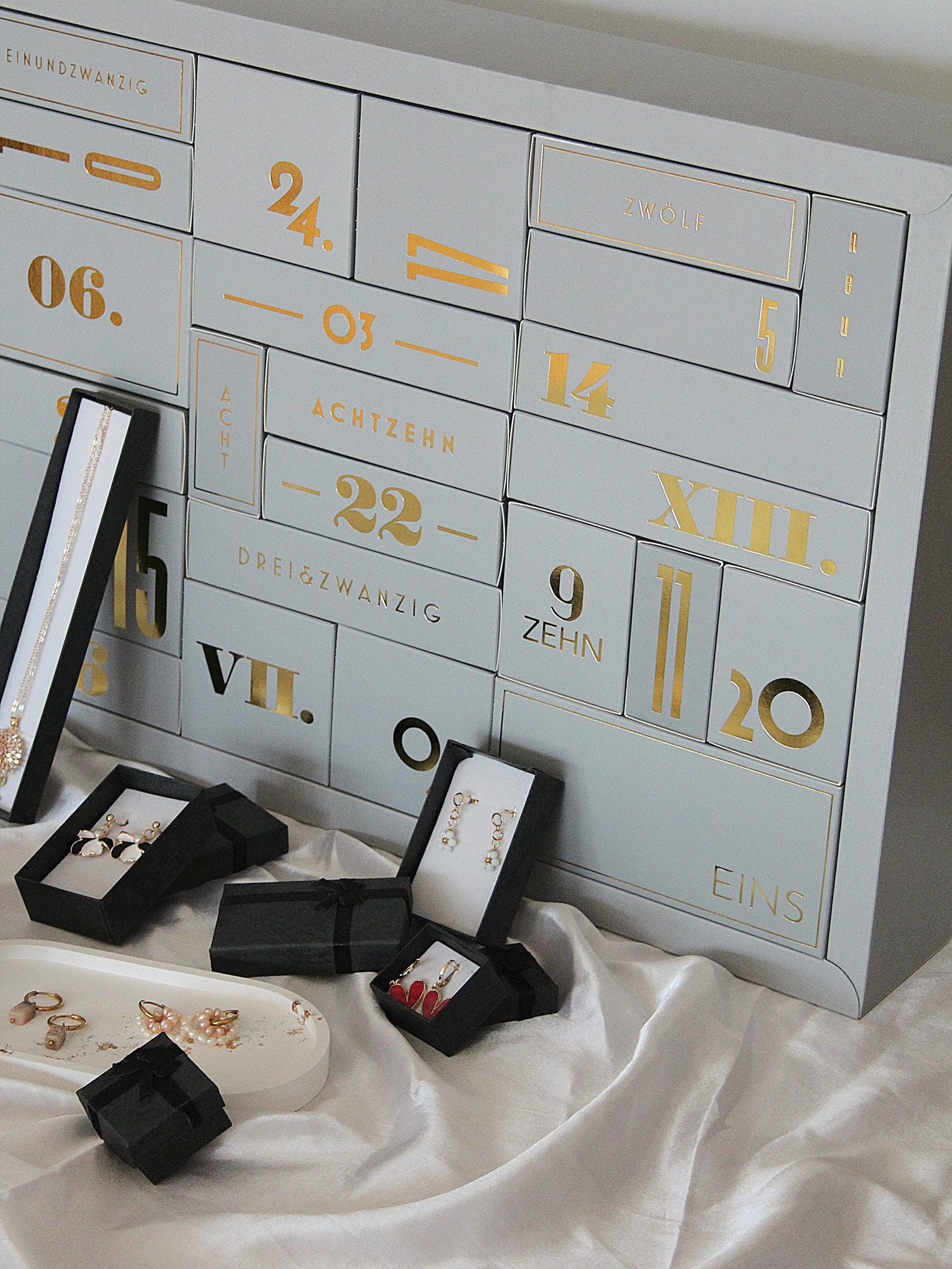 Jewelry Advent Calendar / Large Christmas Calendar Filled With Jewelry ...