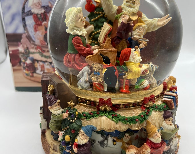 Kirkland Signature Musical Water Globe W Revolving Base Santa's ...