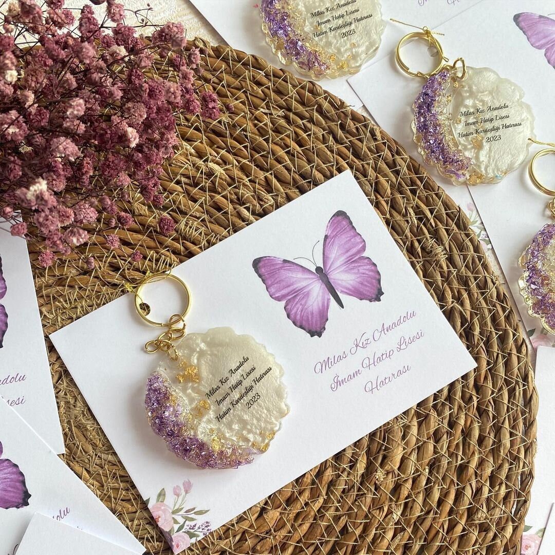 Epoxy Keychain Wedding Favors, Wedding Favors for Guests in Bulk, Epoxy ...