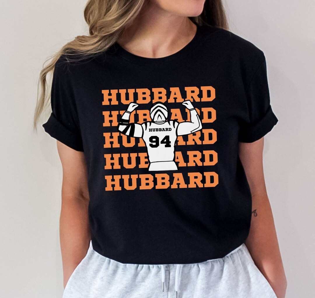 Sam Hubbard Flexing T-shirt, Women's Bengals Crewneck, Cincinnati ...