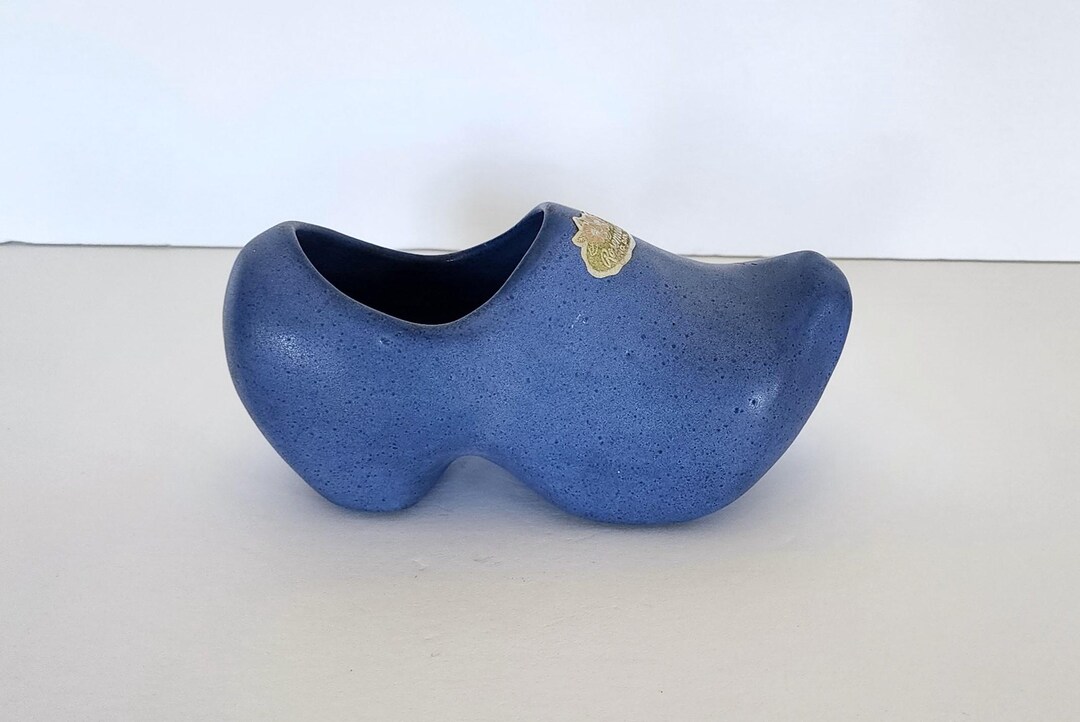Vintage Rosemeade Pottery Blue Clog Figurine Planter North Dakota 5 5/8 ...