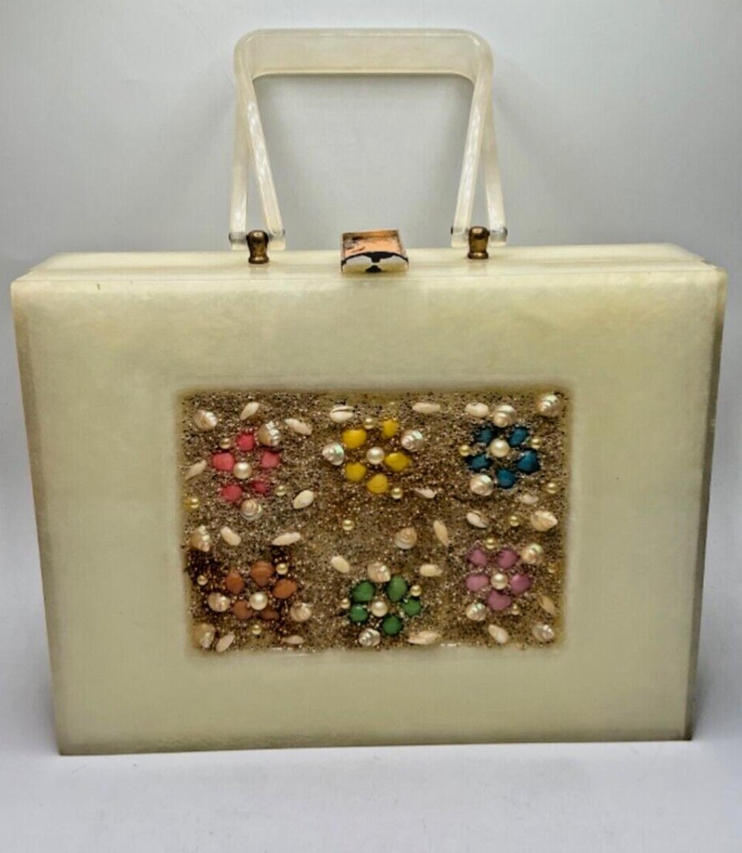 32. Wilardy Ivory Lucite W/ Assorted Shell/ Stones sand Like Details ...