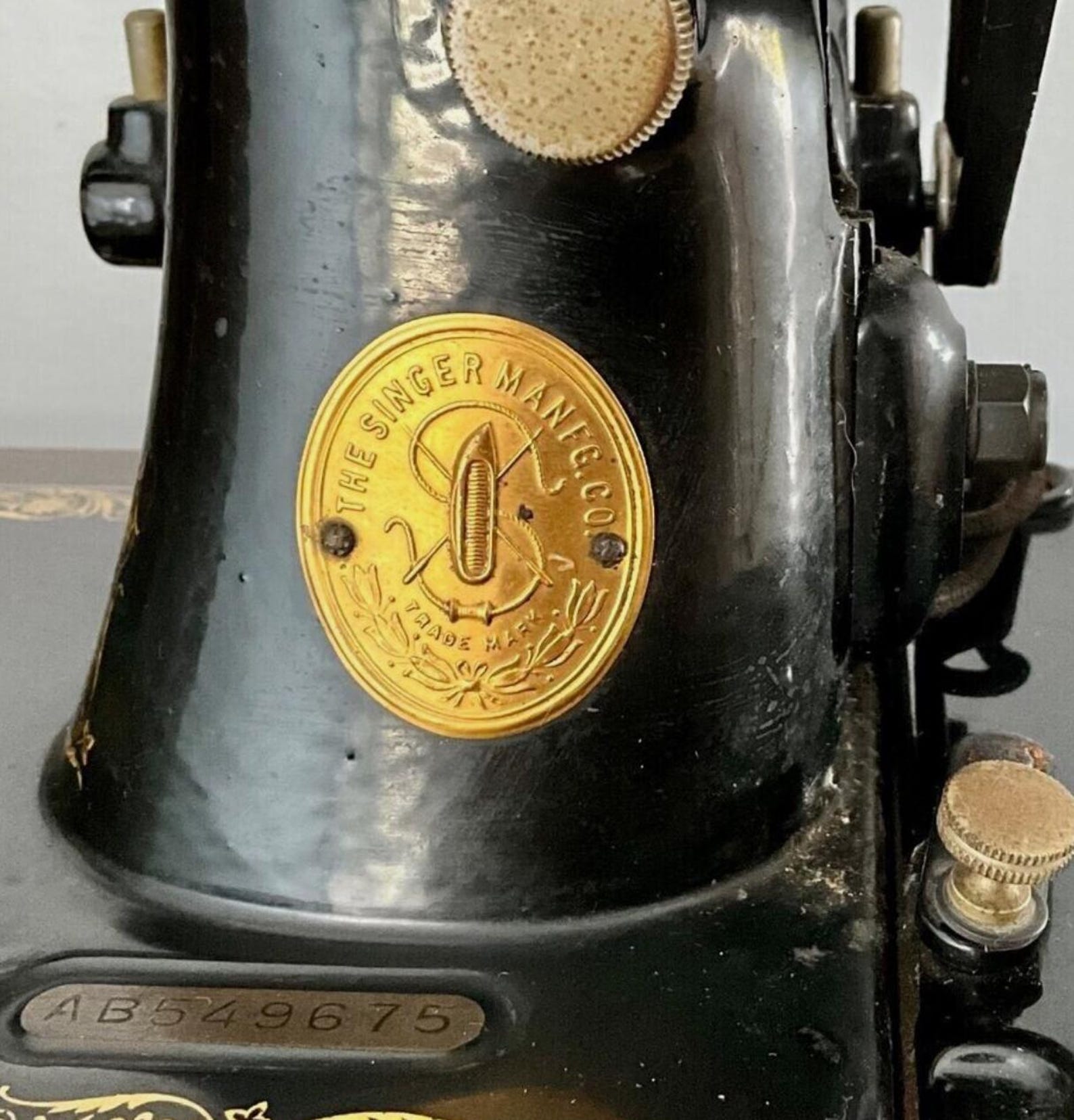 SINGER Blackside Electric Motor Sewing Machine With Bentwood Case - Etsy