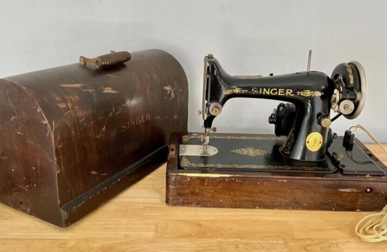 SINGER Blackside Electric Motor Sewing Machine With Bentwood Case - Etsy