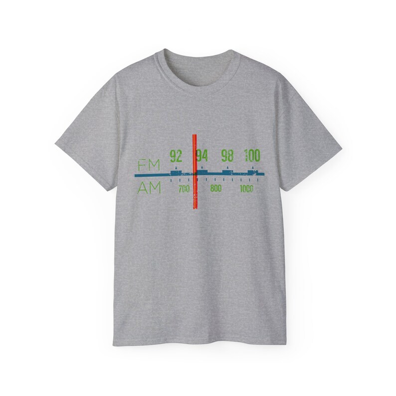 Vintage FM AM Radio T-shirt - Retro Radio Dial Design Unisex Gift for ...