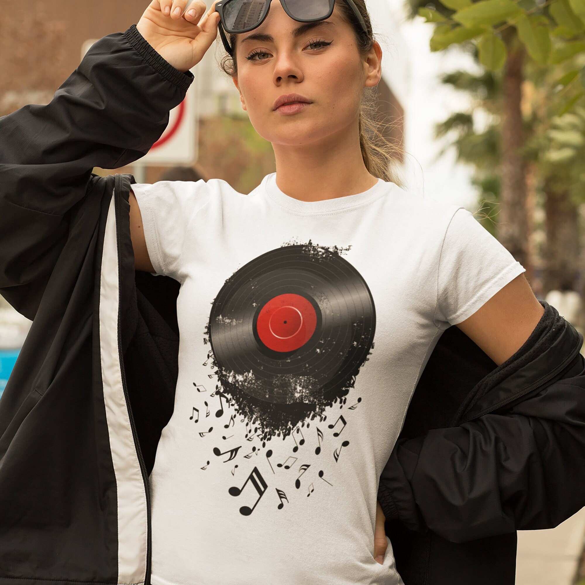 Vinyl Record T-shirt Record Player Enthusiast Tee Oldies Music 70s ...