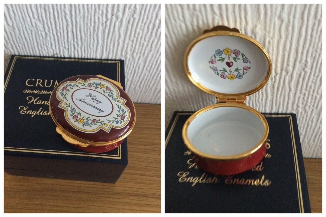 BEAUTIFUL VINTAGE CRUMMLES Mint Boxed Happy Anniversary Gift Enamel Gilt Trinket Pill Jewellery ...