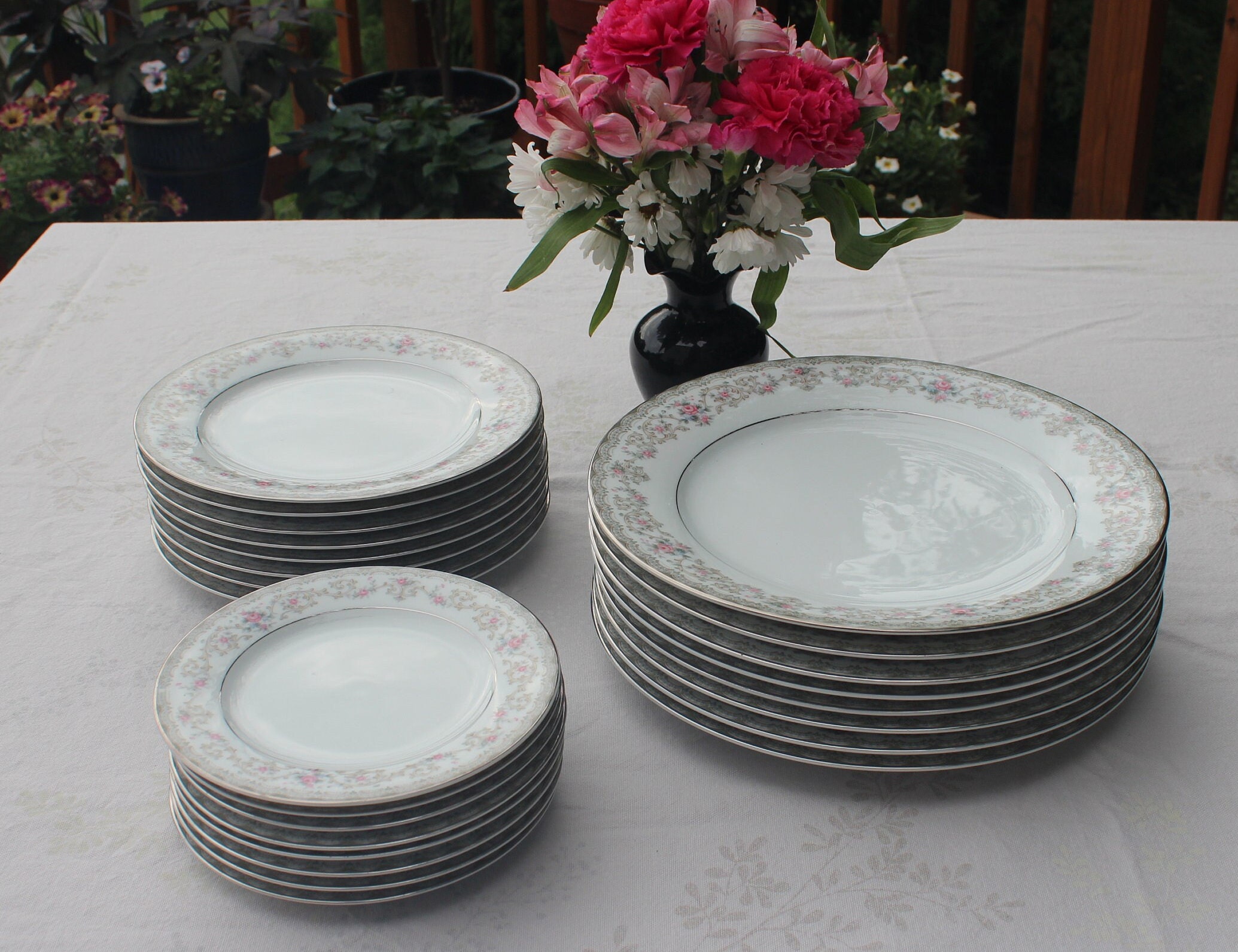 Up Your Game for Your Holiday Table With Noritake Edgewood (5807 ...