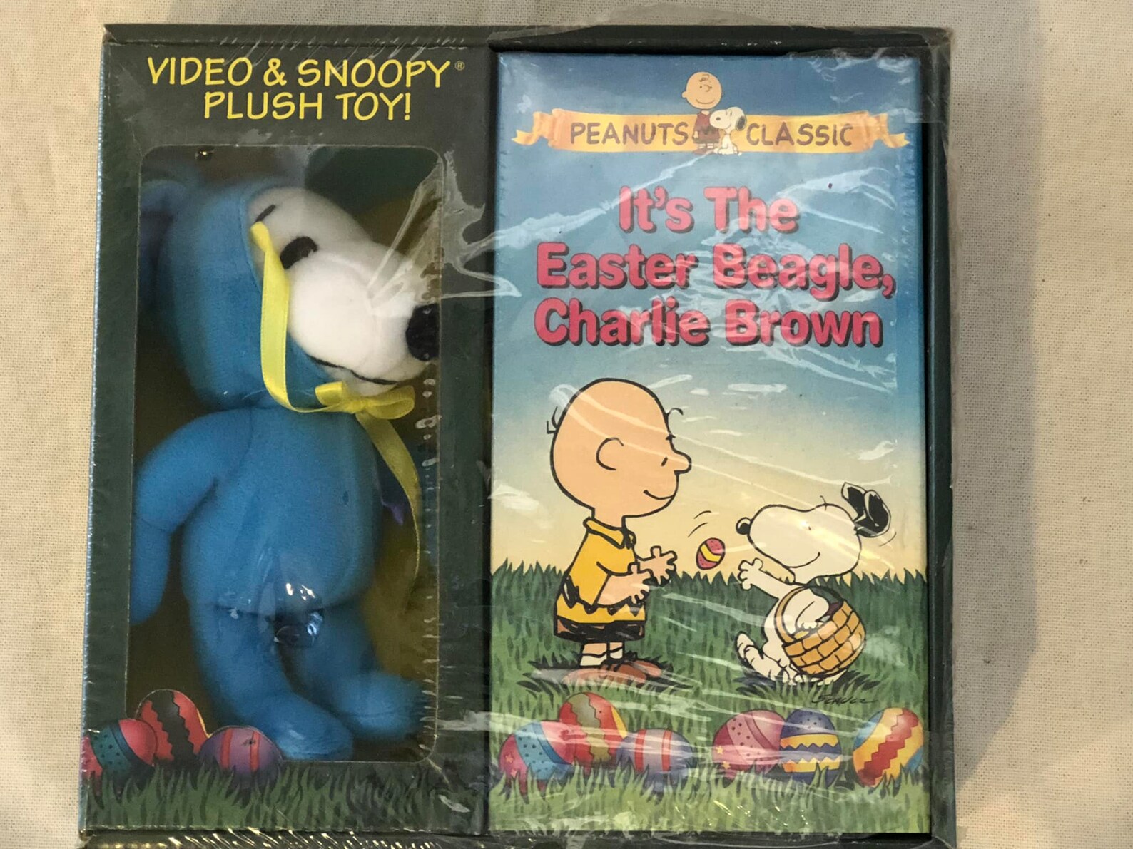 Set of 5 Snoopy Vhs, Keys Chains & Wrap-an-egg Bundle - Etsy