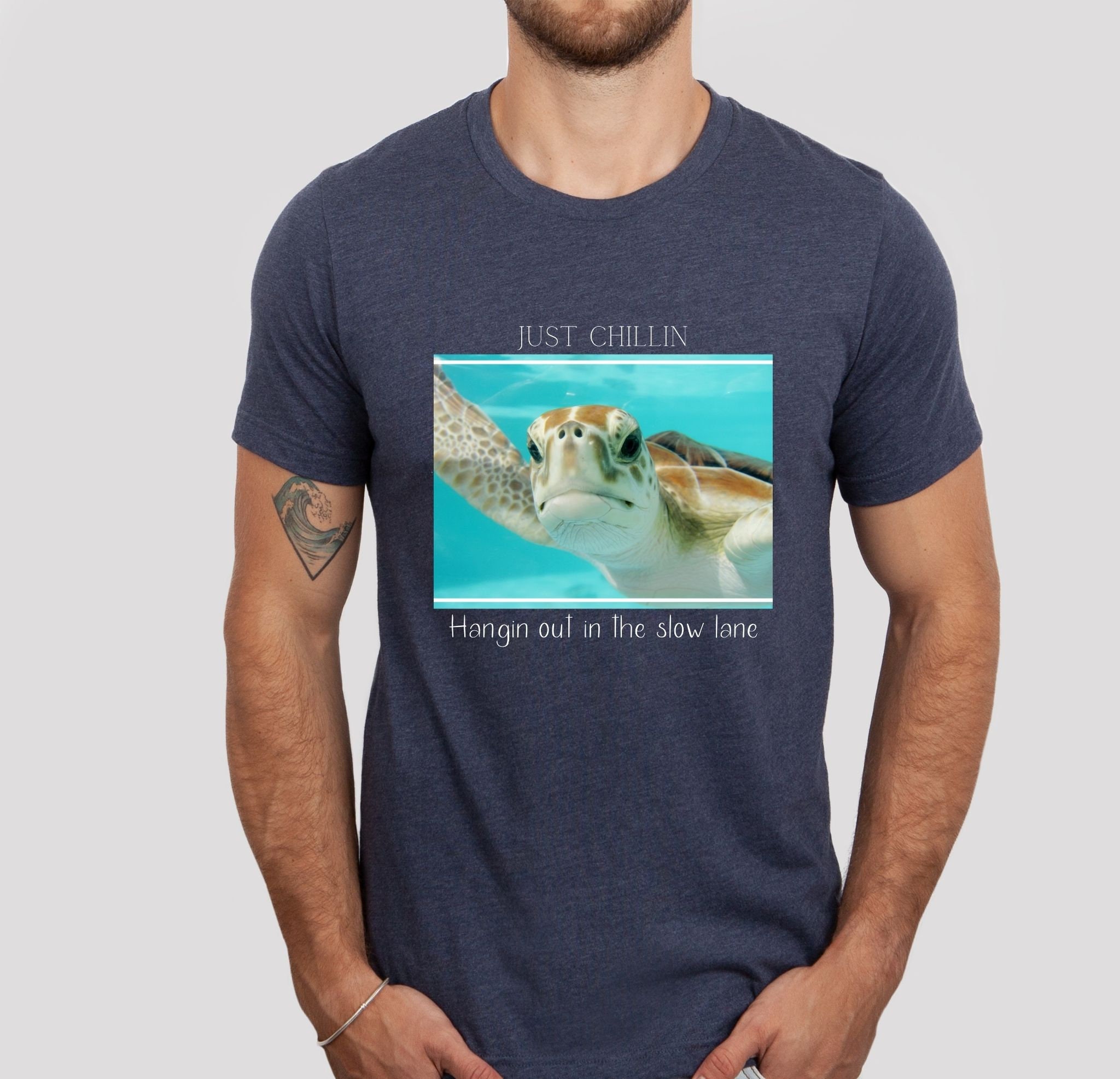 Turtle Just Chillin, Hangin Out in the Slow Lane, Sea Turtle Beach ...