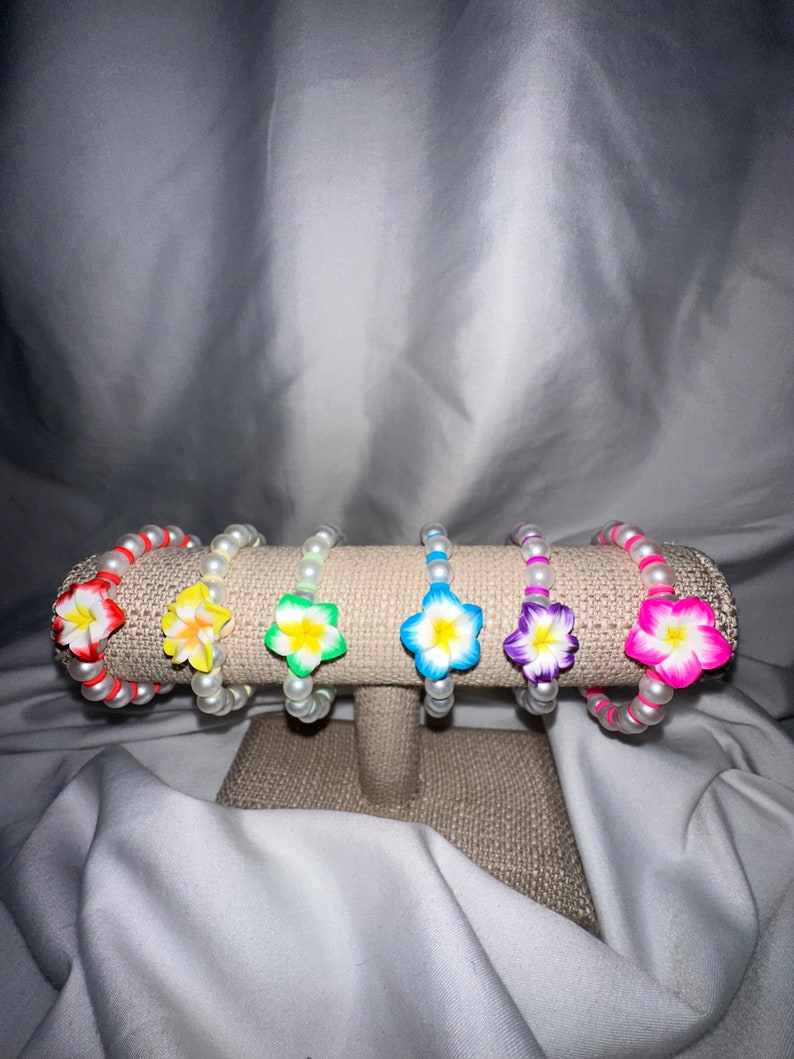 Hawaiian Flower Bracelet - Etsy