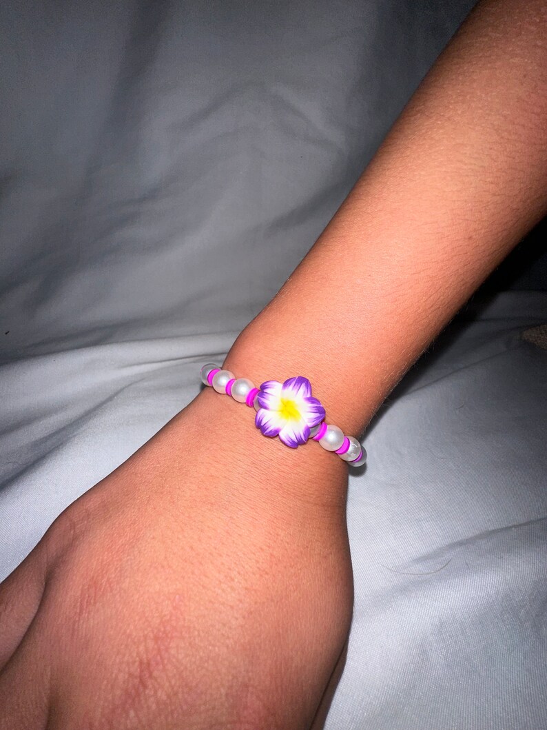 Hawaiian Flower Bracelet - Etsy