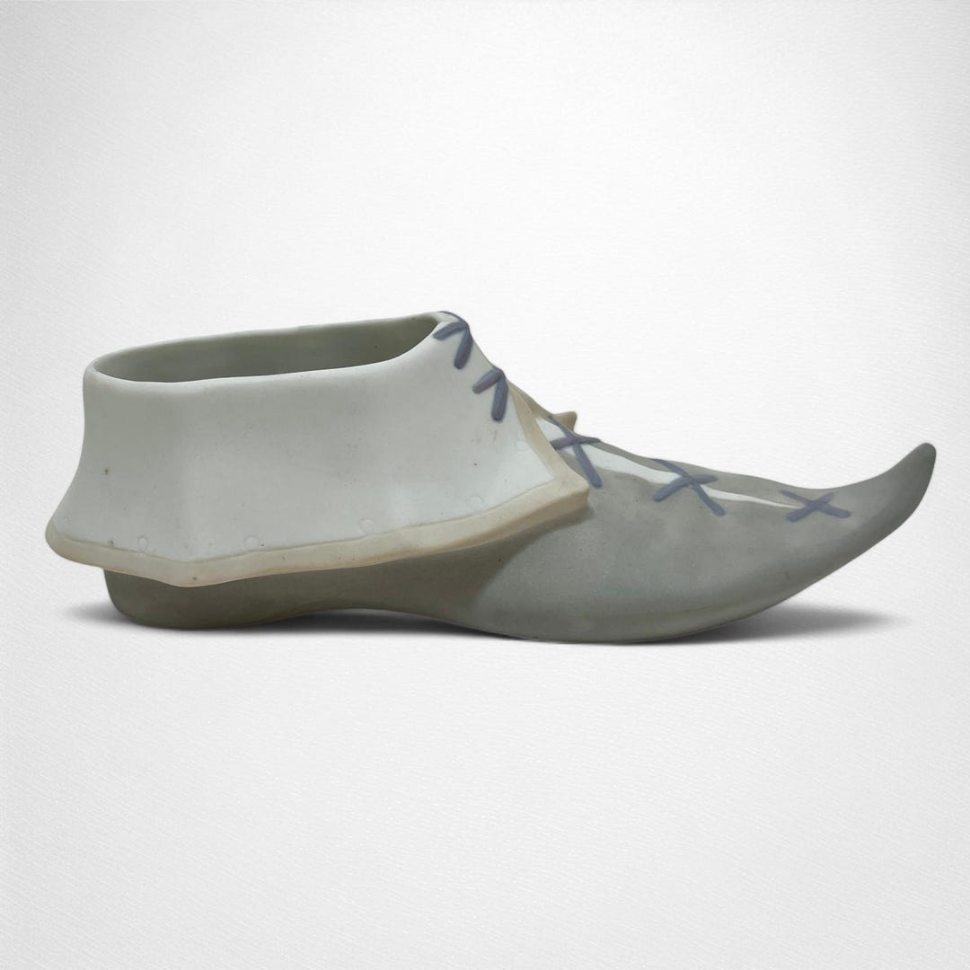 Rare Lladro Jester Shoe W/ Laces in Matte Finish | Bota Arlequin PP063M ...