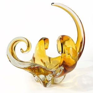 Vintage Chalet Glass Honey Amber Spike & Curl Basket | 4 Point Pull ...