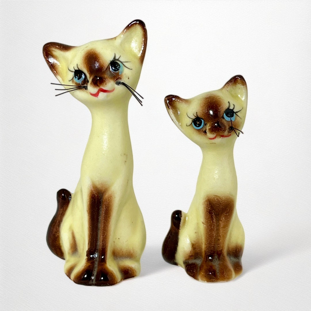 Pair of Vintage Siamese Cat Figurines | Ceramic Kitty With Eyelashes ...