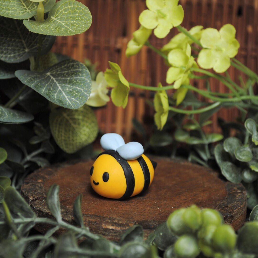 Lil Bee Desk Buddy - Handmade Polymer Clay Creation - Etsy