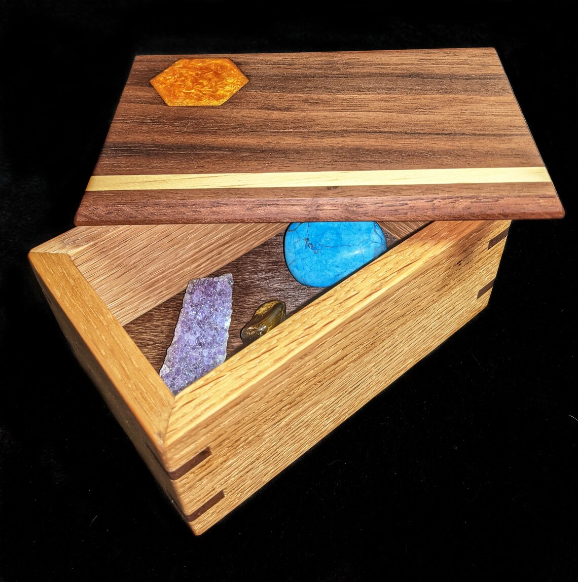 Honeycomb Walnut and Oak Keepsake Box - Etsy