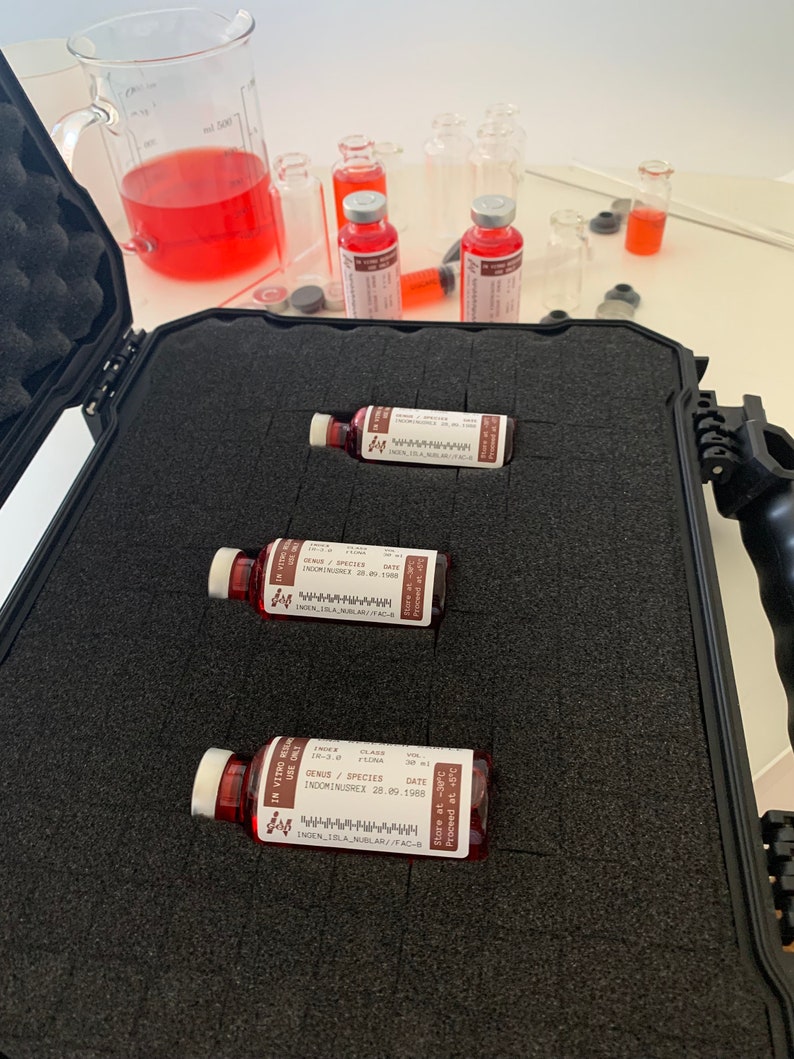 Jurassic Park Jurassic World DNA Velociraptor / Triceratops ...