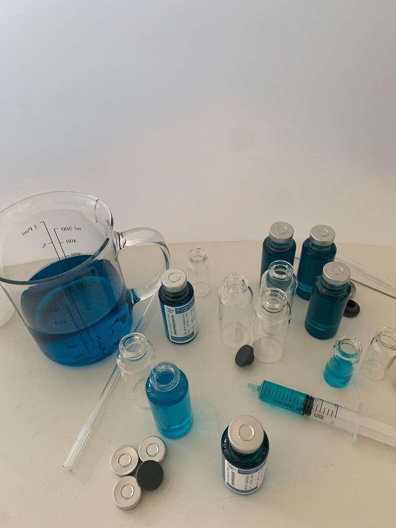 Velociraptor - DNA Vial - Jurassic Park / Jurassic World - !!PROP!! - 2 ...