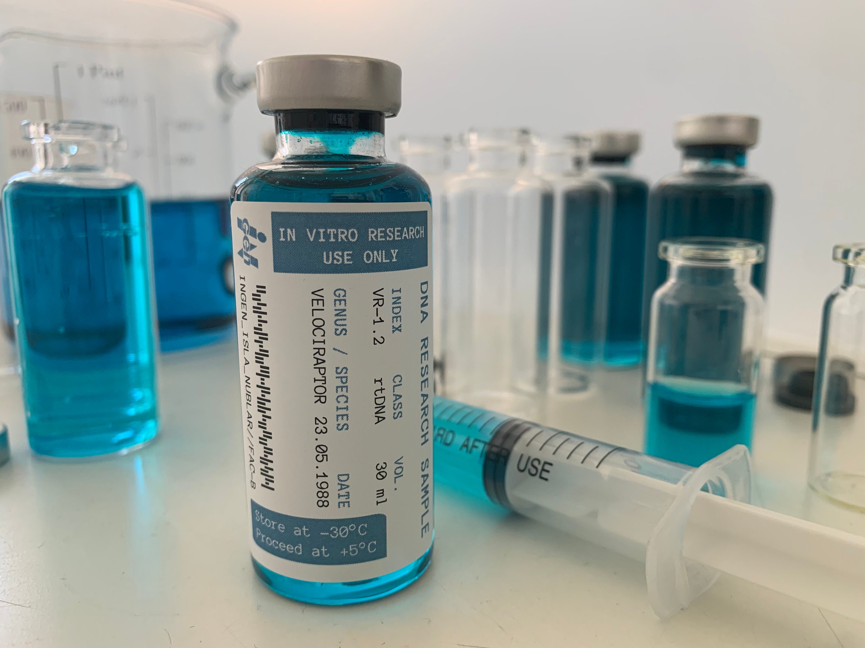 Velociraptor DNA Vial Jurassic Park / Jurassic World PROP 2 Pieces - Etsy