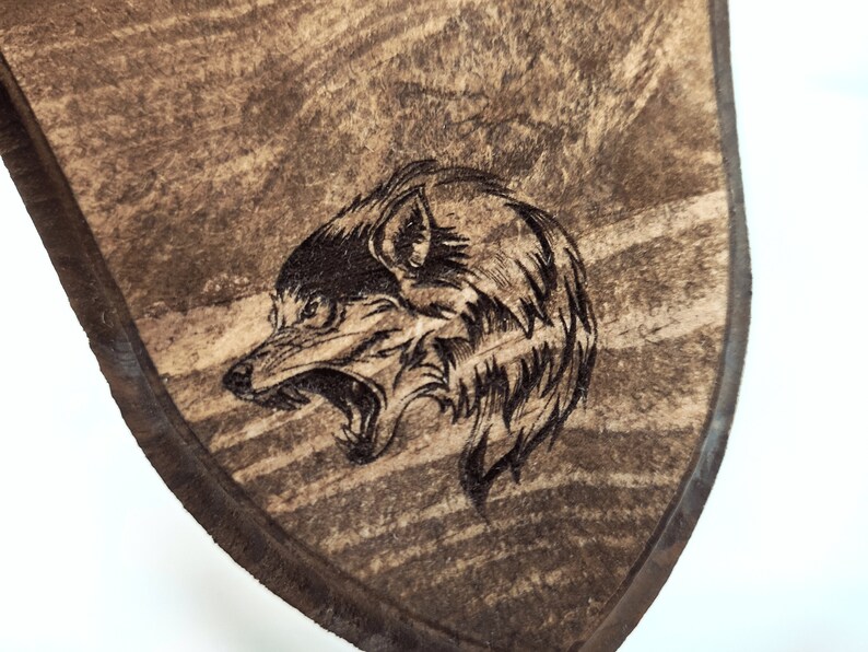 Wooden Hunting Trophy Shield for Wolf Skull, Carved Hunter's Trophy ...