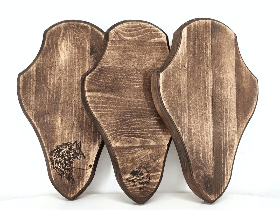 Wooden Hunting Trophy Shield for Wolf Skull, Carved Hunter's Trophy ...