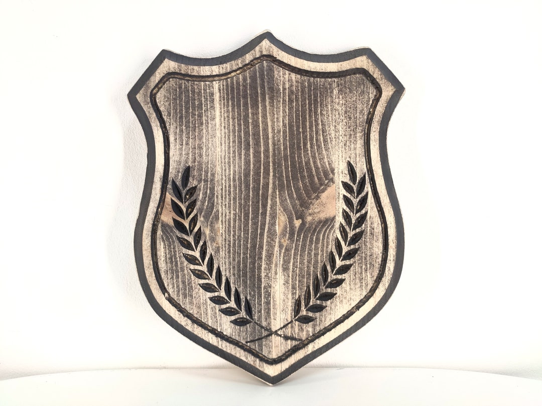 Wooden Hunting Trophy Shield, Carved Hunter's Trophy Stand, Custom ...