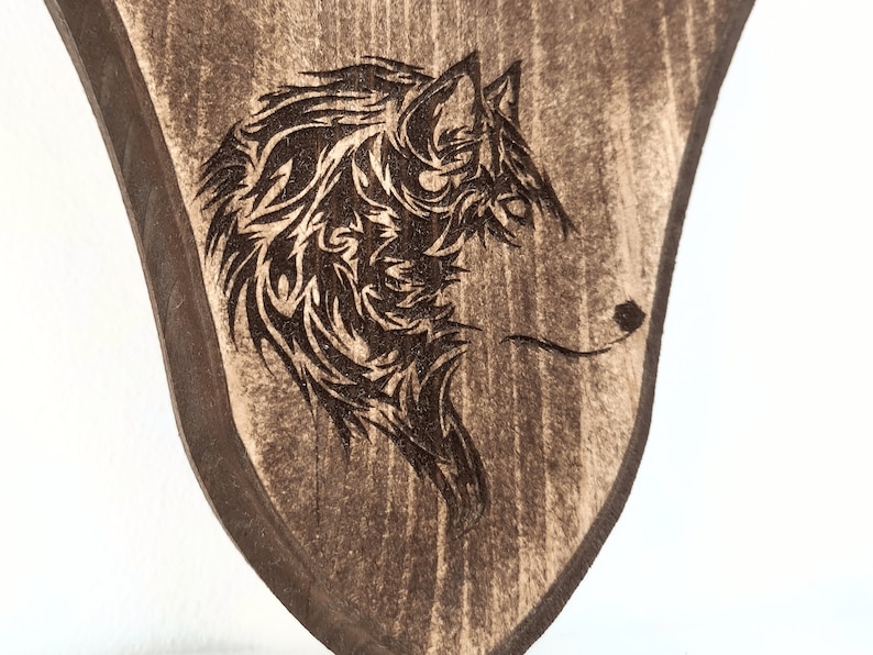 Wooden Hunting Trophy Shield for Wolf Skull, Carved Hunter's Trophy ...